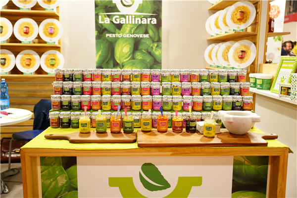 DEGUSTACIÓN DE NUESTROS PRODUCTOS EN NUESTRO STAND | Grupo Gourmets