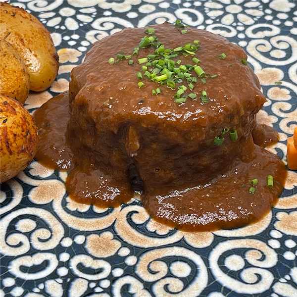 TIMBAL DE RABO DE TORO AL VINO TINTO CON SALSA APARTE A BAJA ...